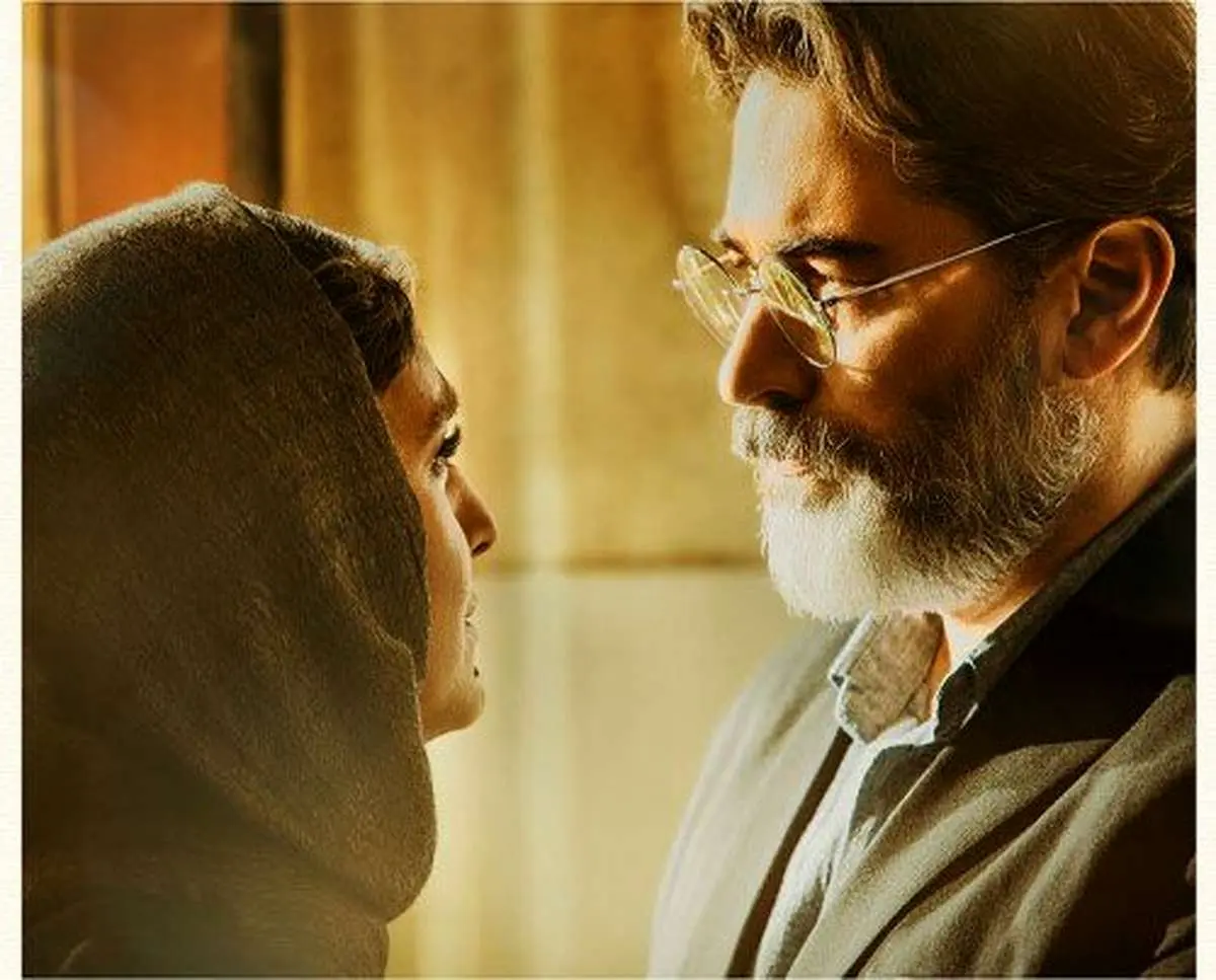 پارسا پیروزفر و هدی زینالعابدین در پشت صحنه در انتهای شب عکس